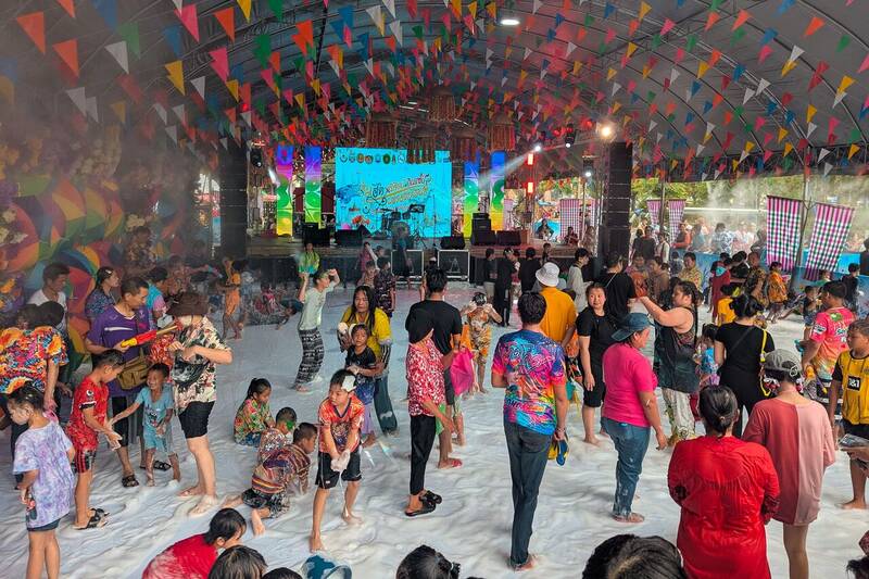 Ubon City Guide: 10 Best Things to Do and More