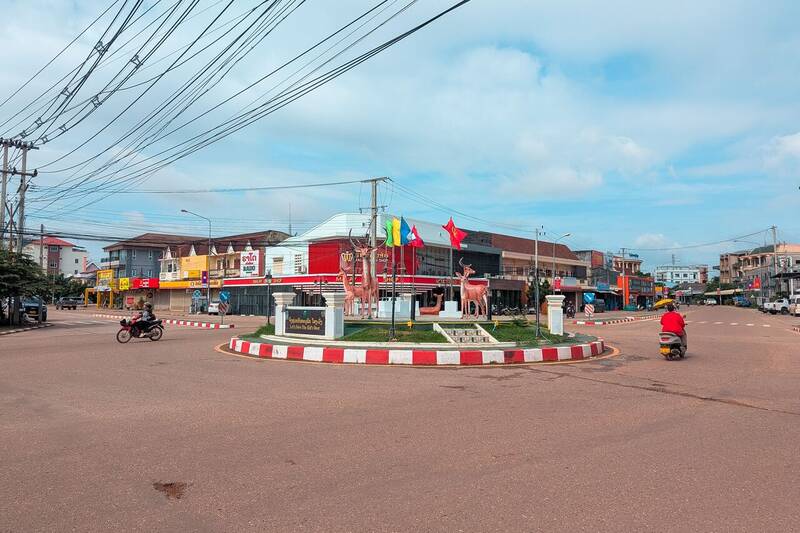 How to Get From Bangkok/Mukdahan to Savannakhet, Laos & Vice Versa