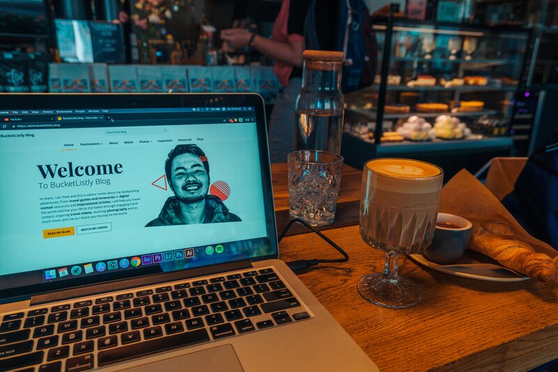 24 Gorgeous Travel Blogs You’ll Love in 2025