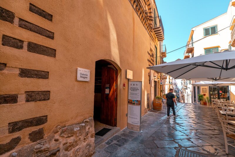 Exploring Cefalù: 10 Awesome Things to Do & Places to See