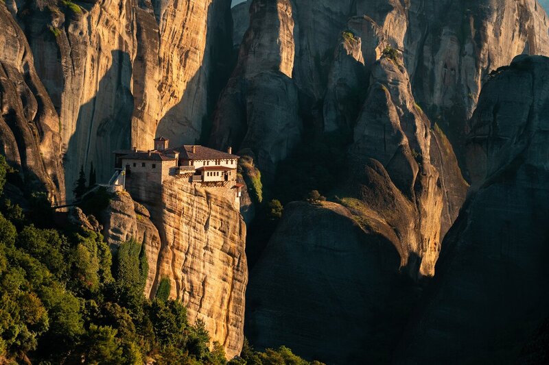 Explore Meteora: The Ultimate Travel Guide