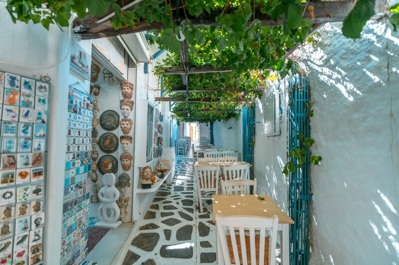 3 Days Backpacking Greek Islands Itinerary for Solo Travelers