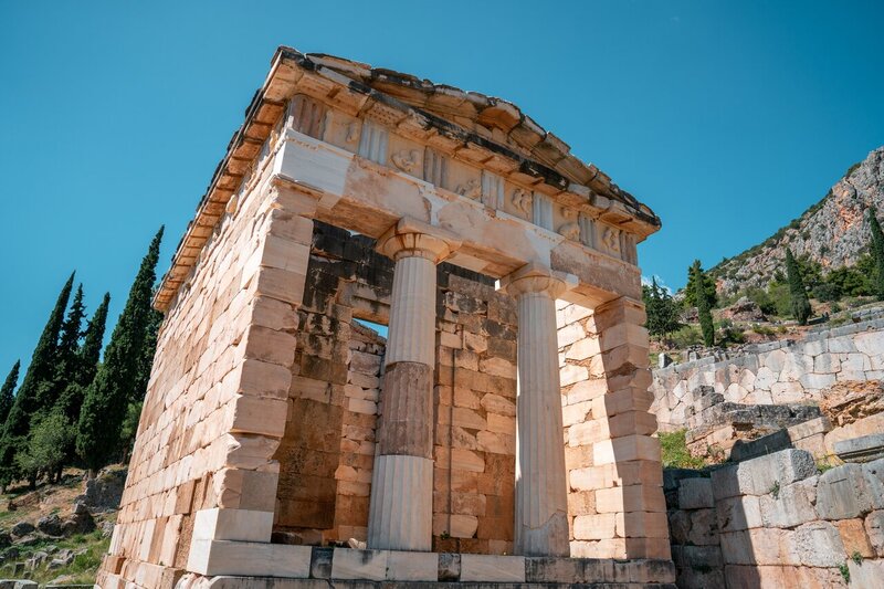 A Complete Guide to Backpacking Delphi