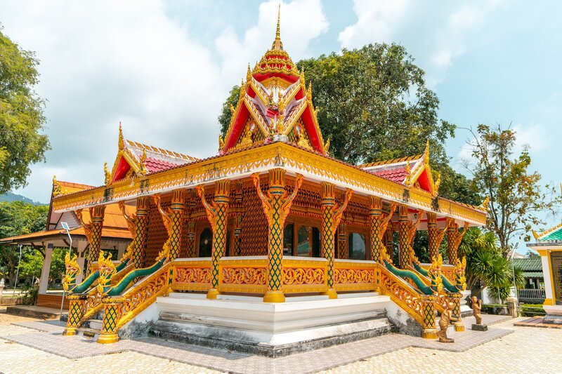 Explore Koh Samui: 13 Best Things to Do & More