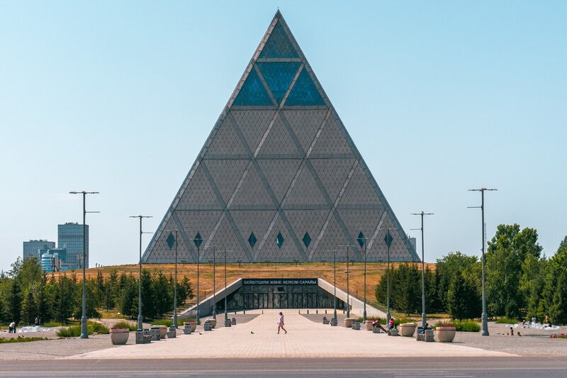 10 Days Kazakhstan Itinerary: A Backpacker's Guide