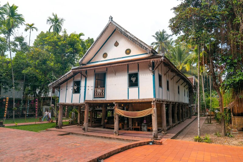 7 Days in Laos: The Ultimate Backpacker's Journey