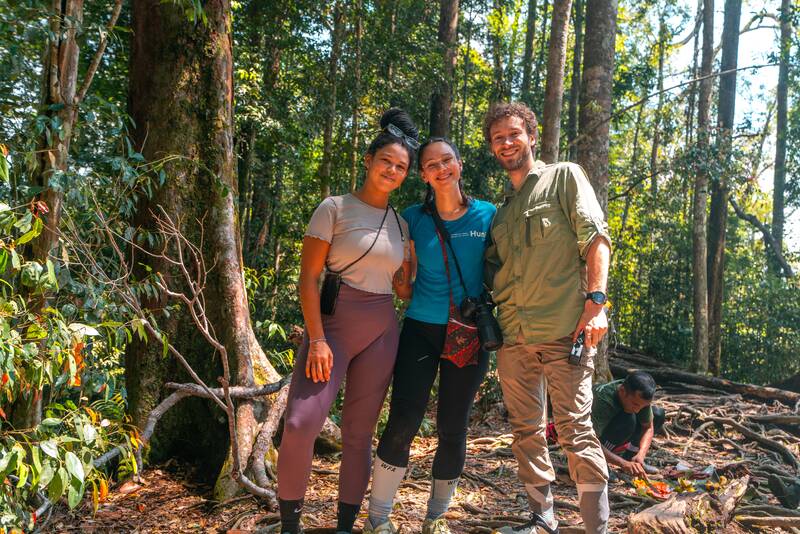 A Complete Guide to Orangutan Trekking in Bukit Lawang