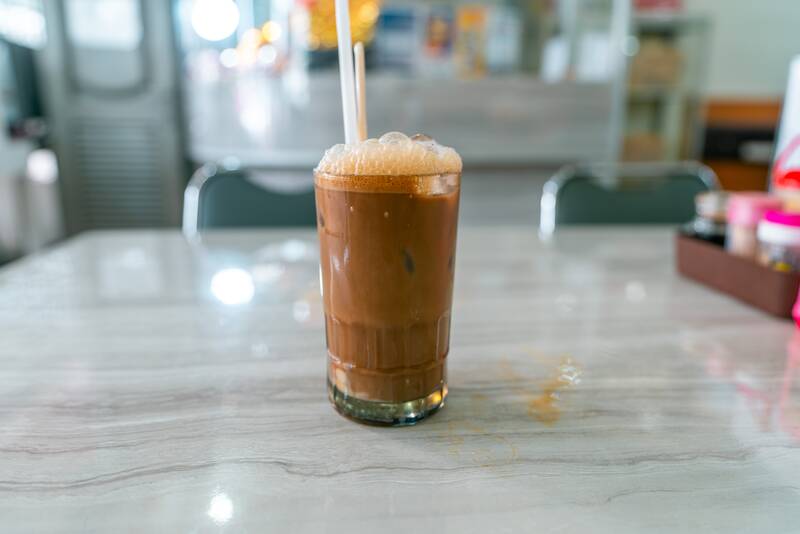 8 Impressive Things to Do in Padang for Solo Travelers