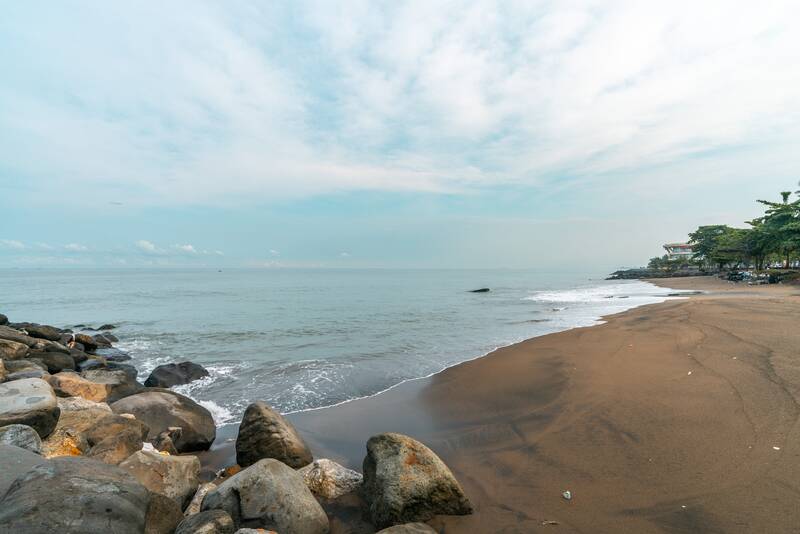 8 Impressive Things to Do in Padang for Solo Travelers