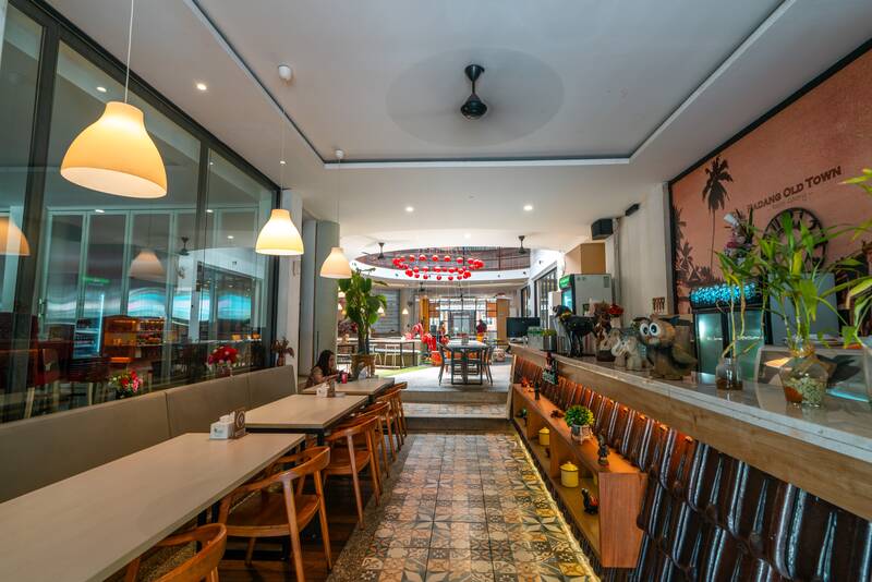 8 Impressive Things to Do in Padang for Solo Travelers