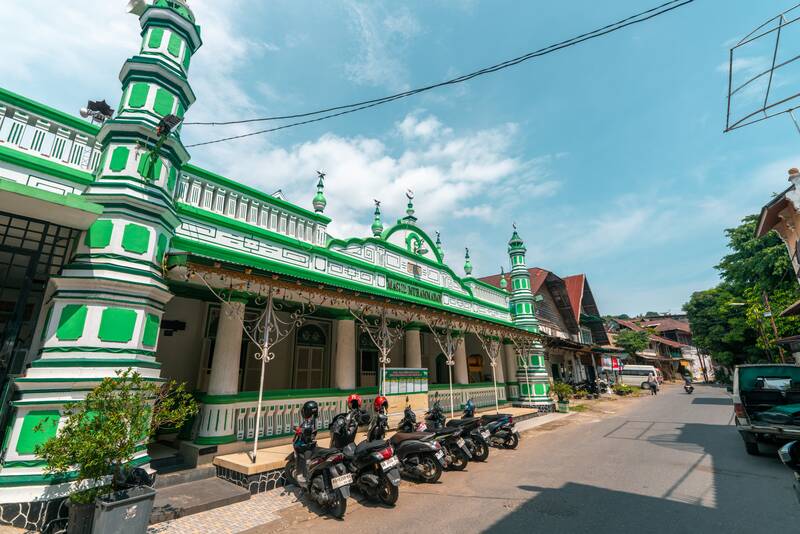 8 Impressive Things to Do in Padang for Solo Travelers