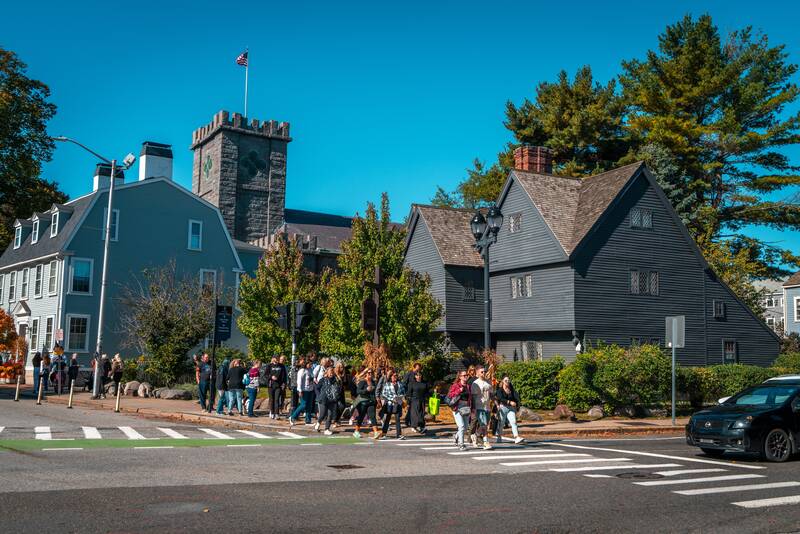 Discover Salem: 10 Highlights You Can't Miss