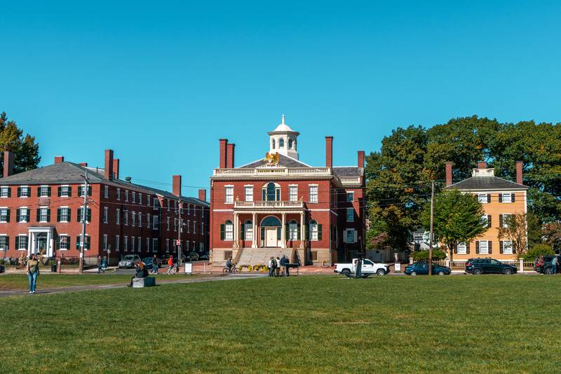 Discover Salem: 10 Highlights You Can't Miss