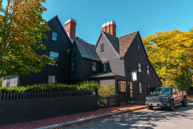 Discover Salem: 10 Highlights You Can't Miss