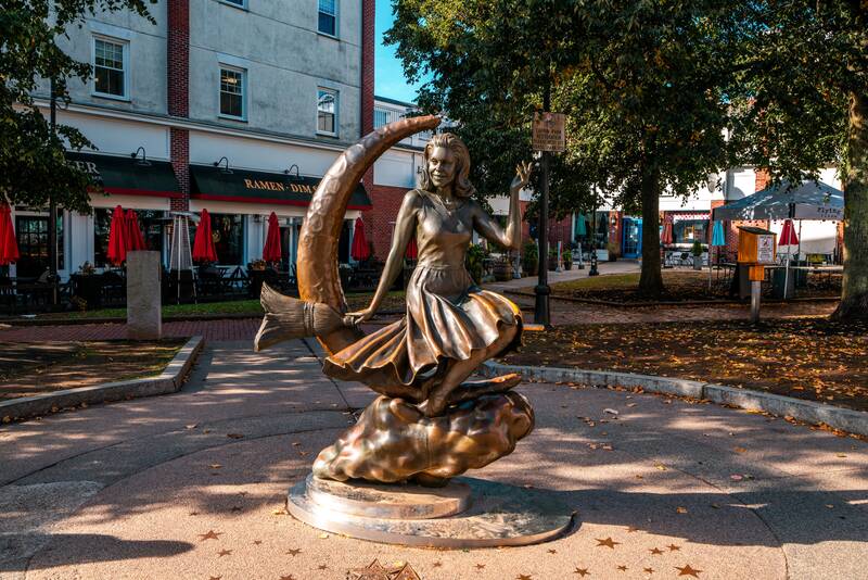 Discover Salem: 10 Highlights You Can't Miss