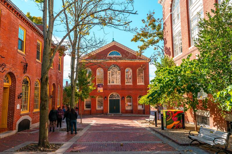 Discover Salem: 10 Highlights You Can't Miss