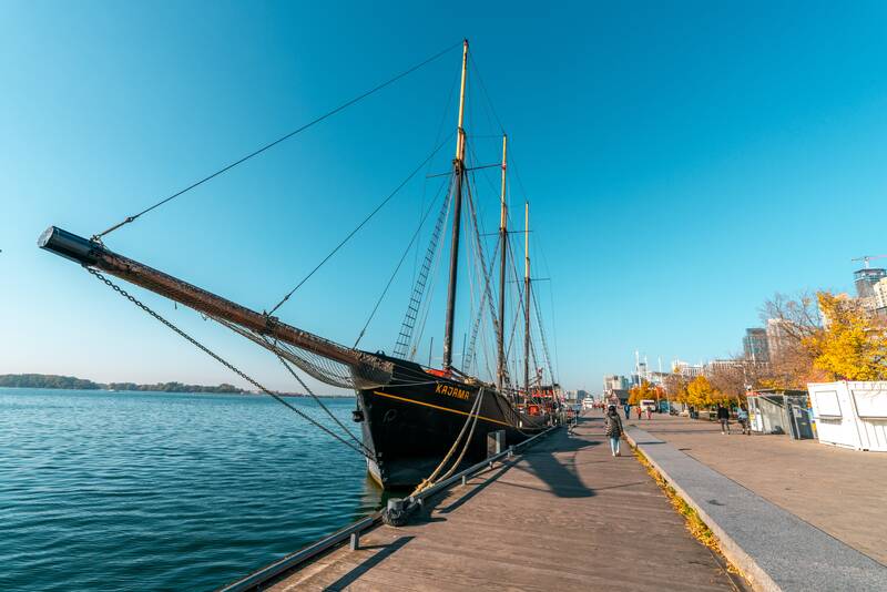 Discover Toronto: 12 Awesome Things to Do and See