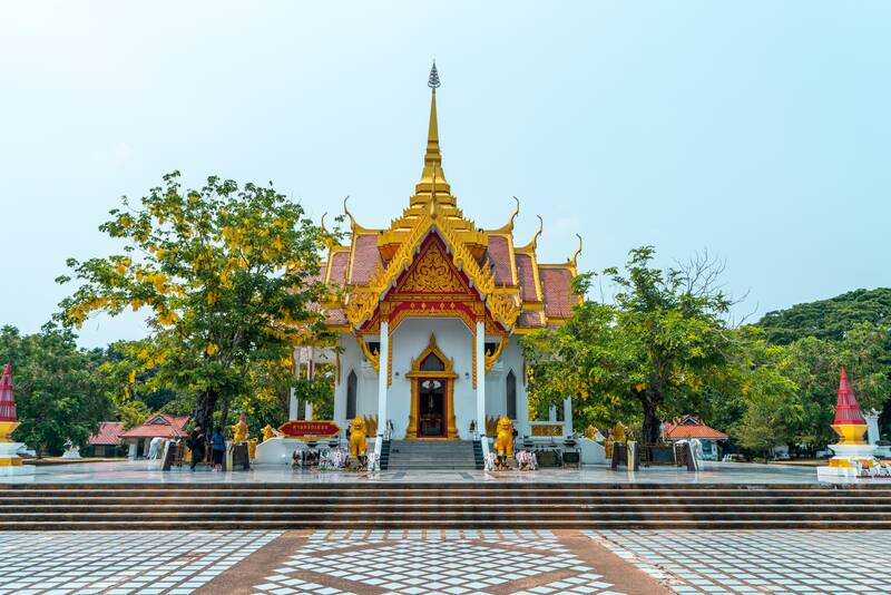 Ubon City Guide: 10 Best Things to Do and More