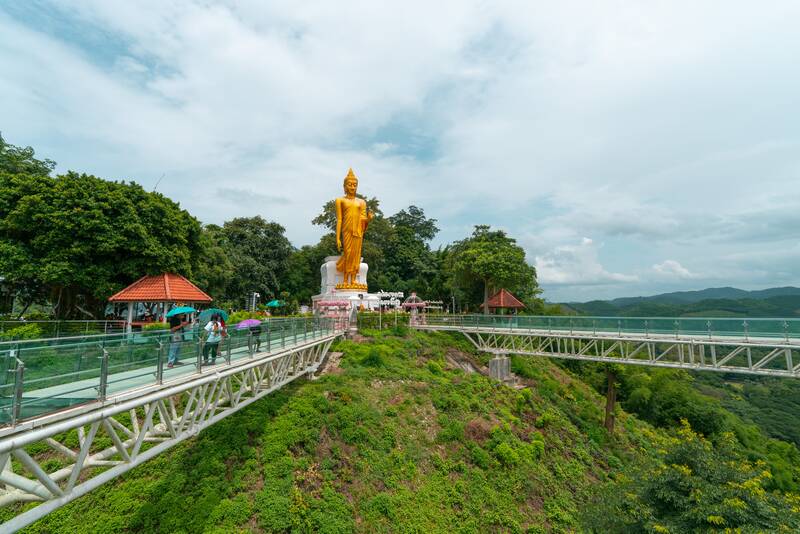 Chiang Khan Travel Guide: 8 Best Things to Do & More