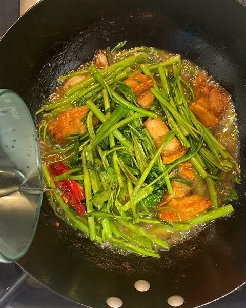 Stir Fried Water Spinach Recipe (Pad Pug Boong)