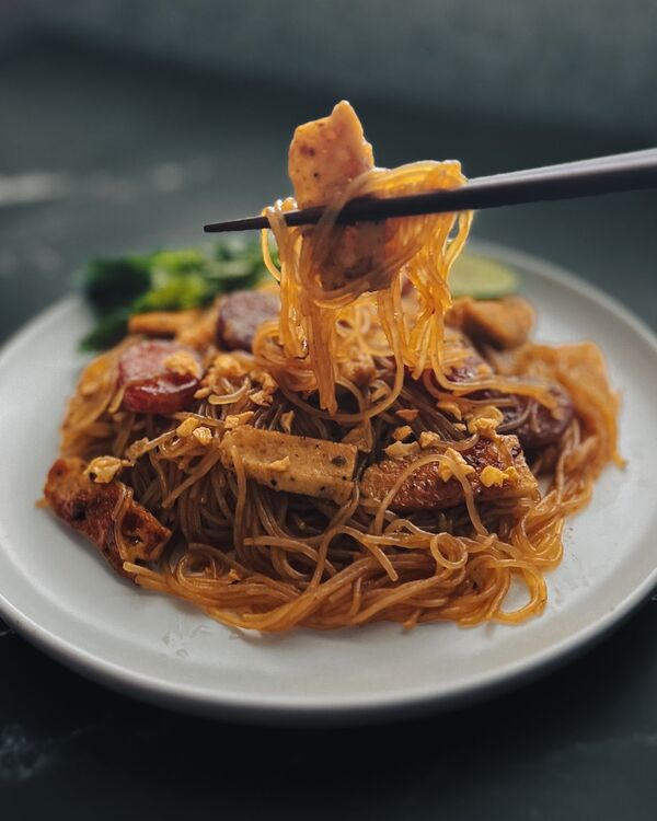 Northern Thai Stir Fried Fermented Rice Noodle (Pad Mee/Pad Khanom Chin ...