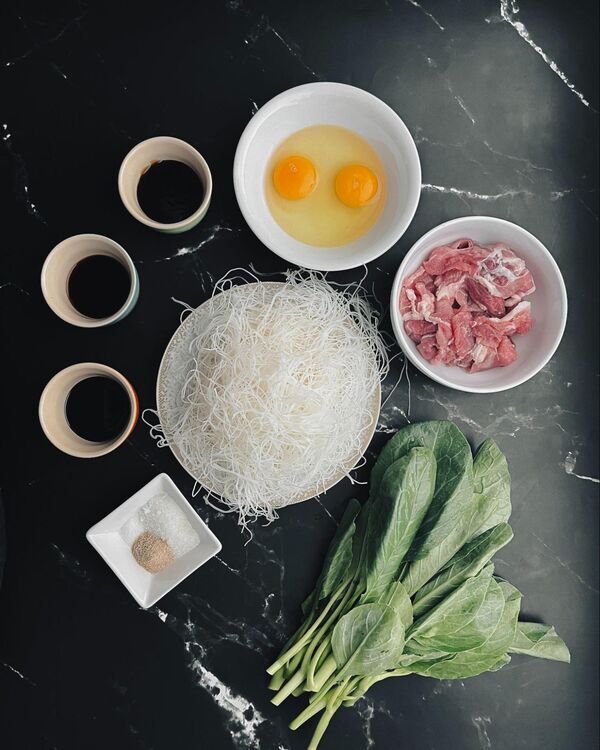 Authentic Thai Stir-Fried with Rice Vermicelli (Pad See Ew Sen Mee)